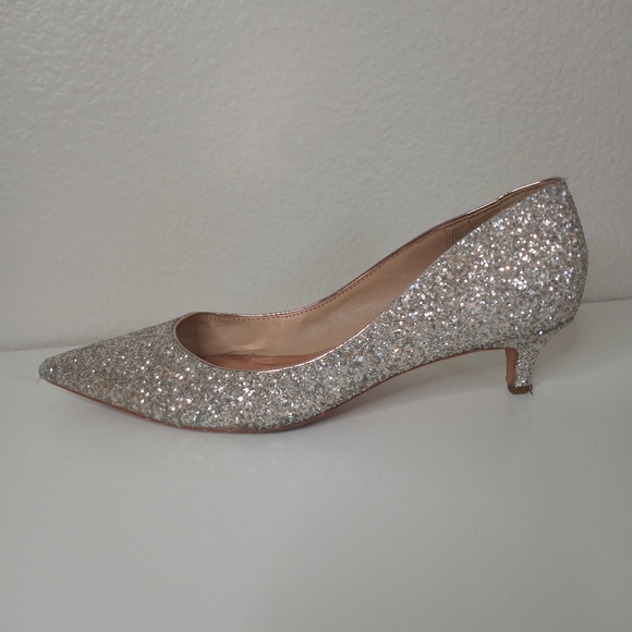 Badgley Mischka Glitter Kitten Heel Pumps - staraliner.com